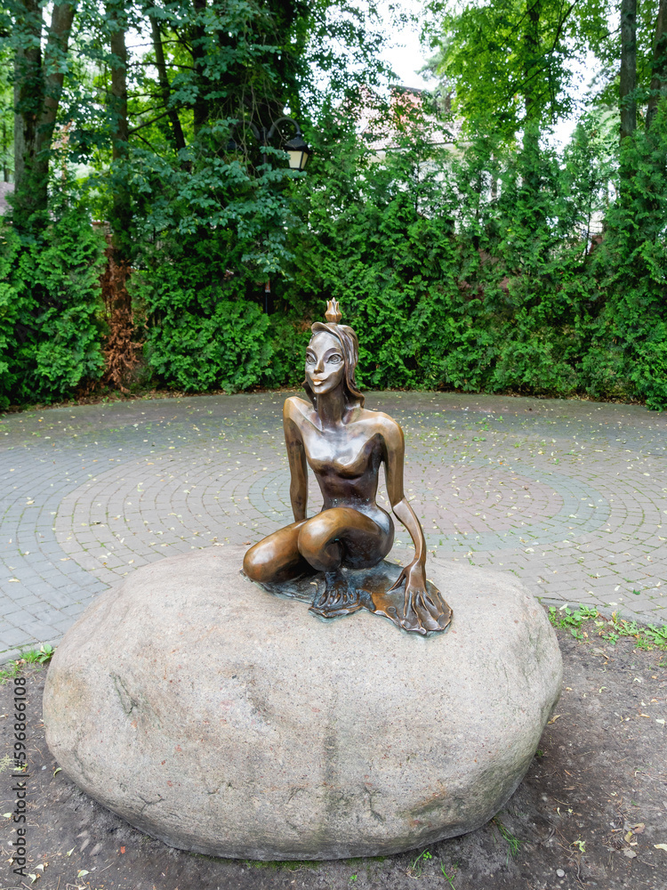 SVETLOGORSK, RUSSIA - July 21, 2019. Sculpture Princess-Frog Tsarevna ... SVETLOGORSK, RUSSIA - July 21, 2019. Sculpture Princess-Frog Tsarevna ...