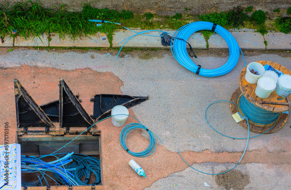 Worker made a break-in with an electric demolition hammer in the ...