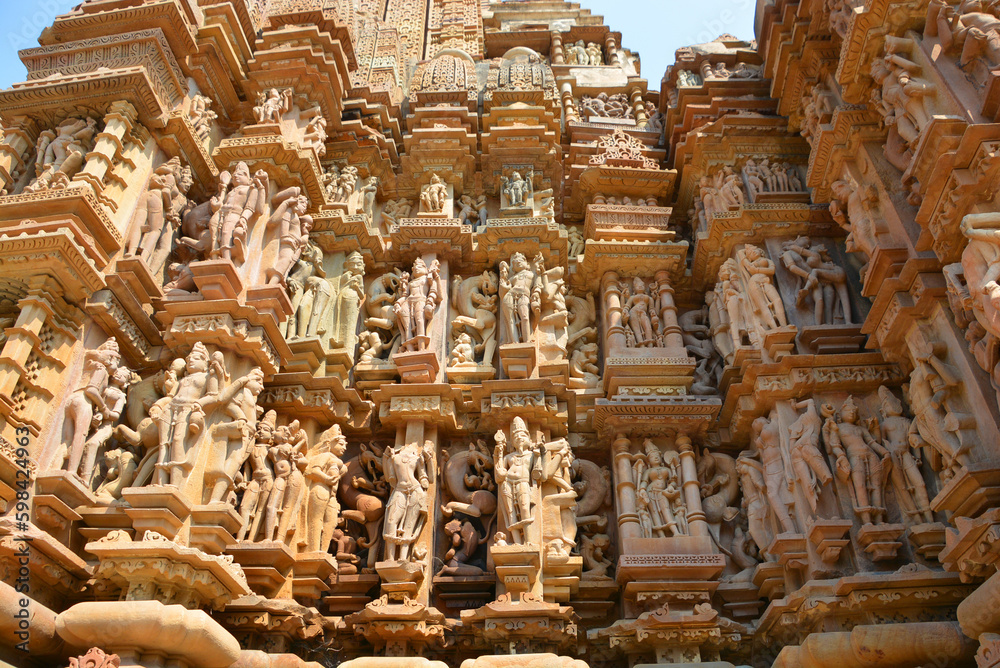 Foto de Khajuraho Group of Monuments are a group of Hindu and Jain ...