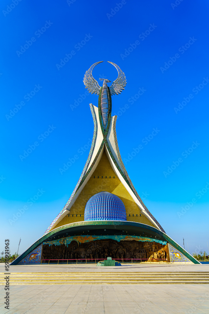UZBEKISTAN, TASHKENT - APRIL 25, 2023: Monument of Independence in the ...