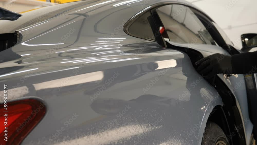 Video „Close up to PPF installation process on a front headlight and ...