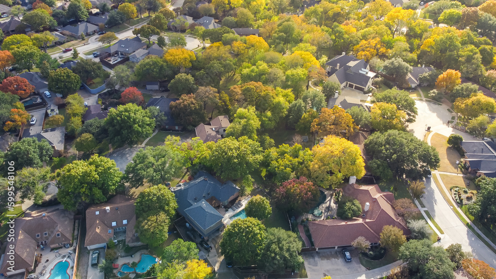 Cul-de-sac street in suburban residential neighborhood of beautiful ...