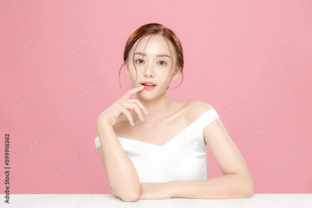 Young Asian beauty woman pulled back hair with korean makeup style ...