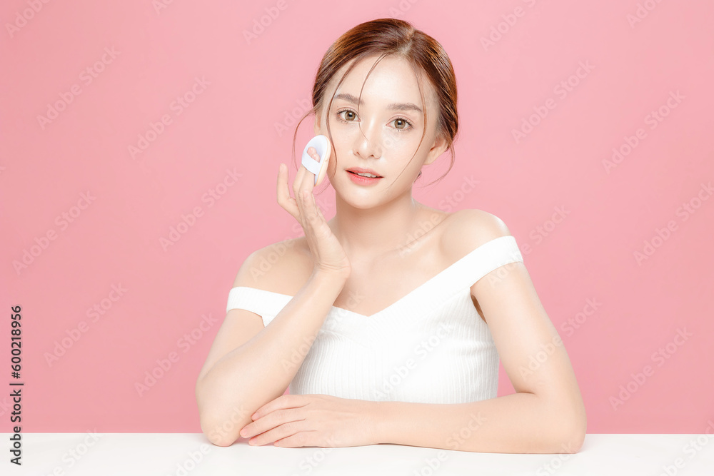 Young Asian beauty woman pulled back hair with korean makeup style on ...