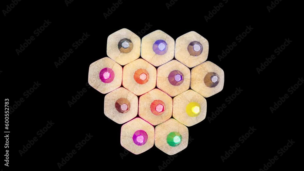 Vidéo Stock Colored pencils, ends are sharpened, gathered in bundle ...