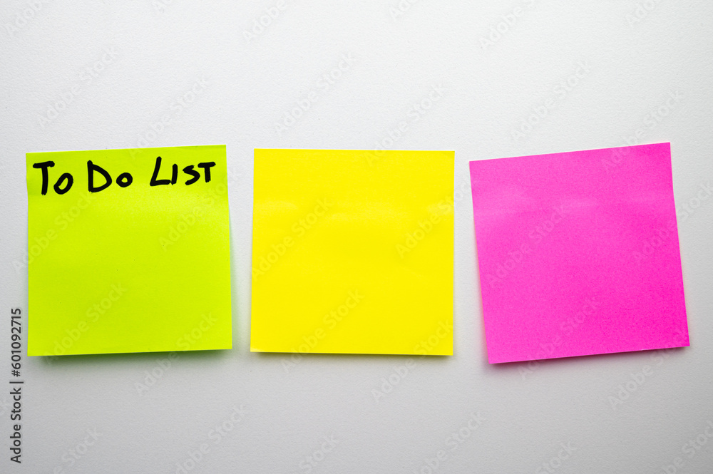 Adhesive sheets of different colors, with the wording "to do list ...