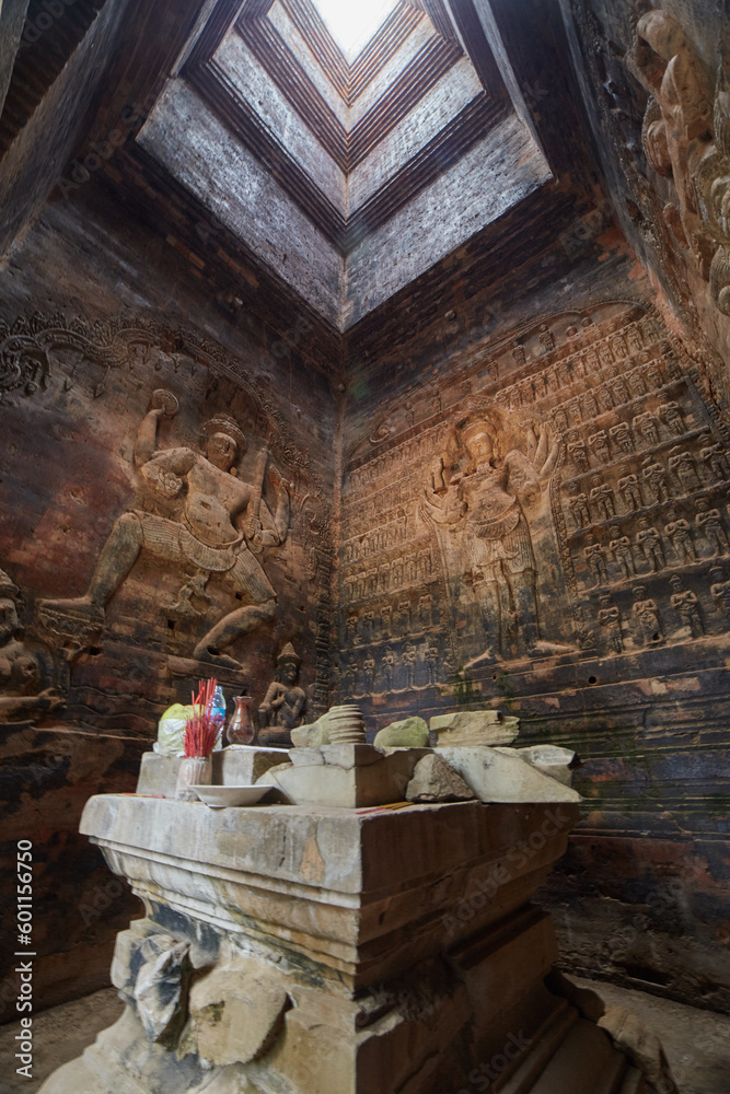 Prasat Kravan, a Unique Khmer Temple Dedicated to Vishnu Instead of ...