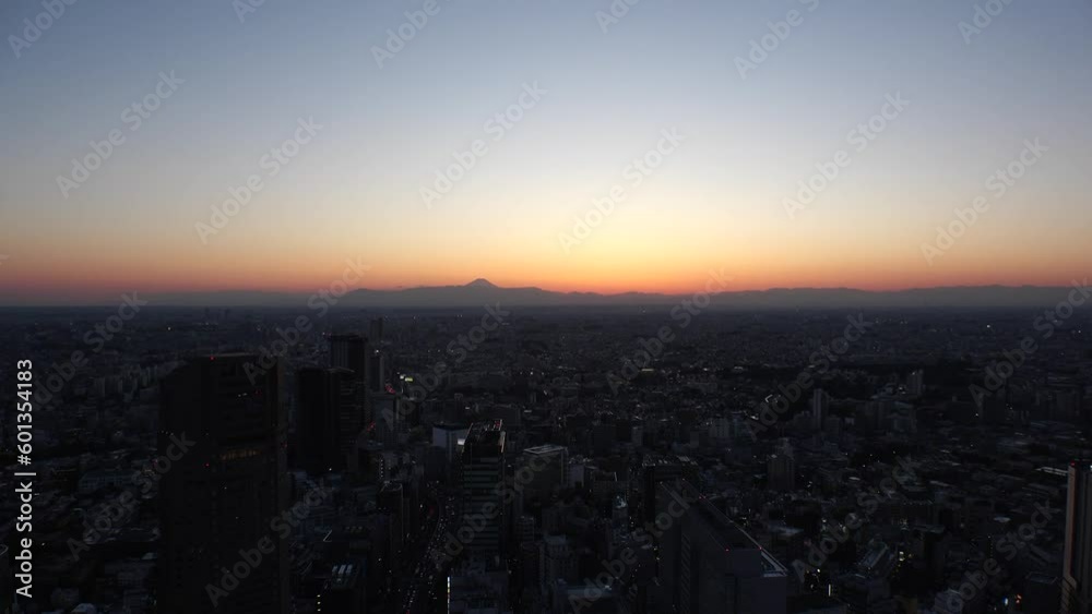 Stockvideo TOKYO, JAPAN : Aerial high angle sunset CITYSCAPE of TOKYO ...