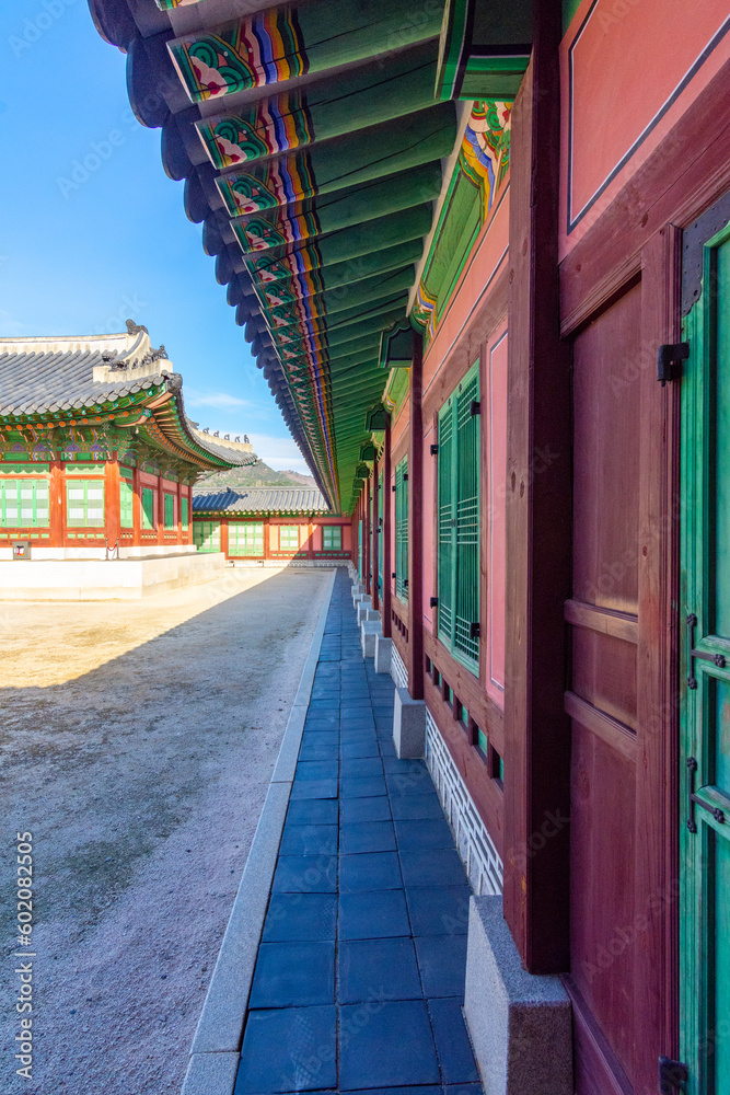 Korean traditional hanok architecture. Beautiful Architecture of ...