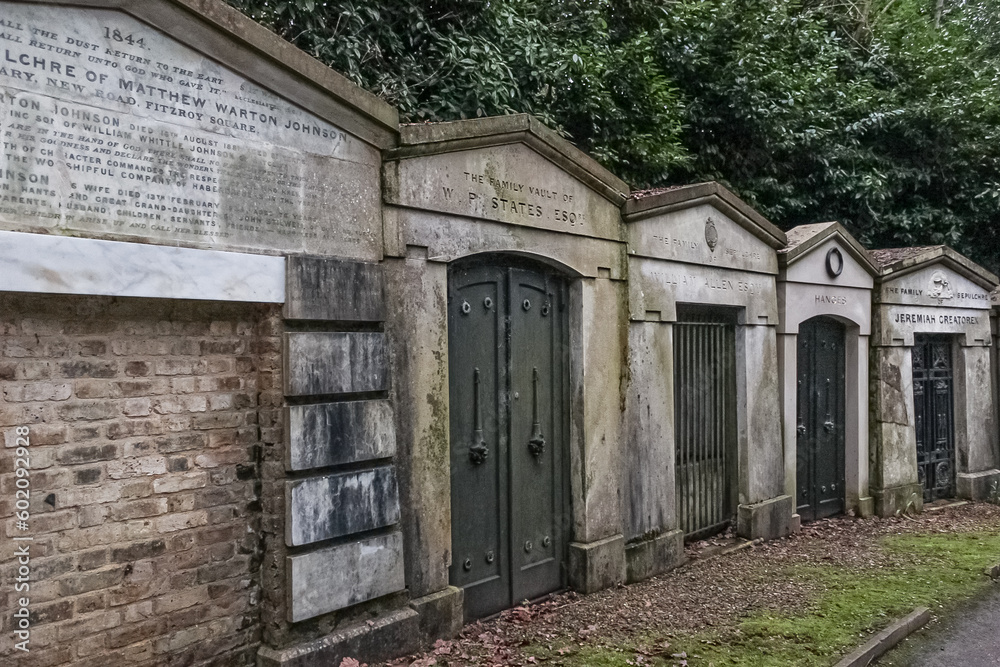 Highgate Cemetery famous for it's romantic victorian architecture and ...