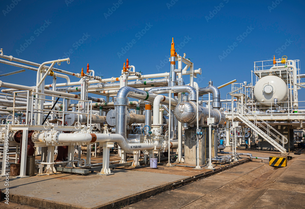 Exchanger afternoon of tank oil refinery pipeline plant steam vessel ...