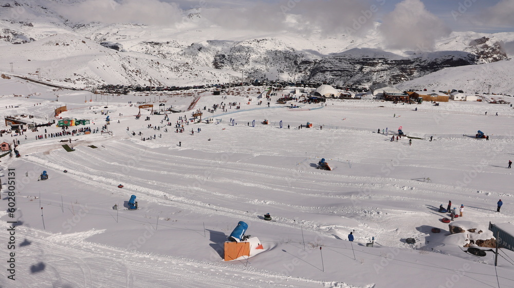 Visão aérea do parque Farellones no Chile captada em 2022. Stock Photo ...