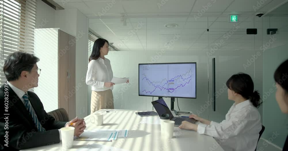 발표자가 있는 회의 Stock Video | Adobe Stock