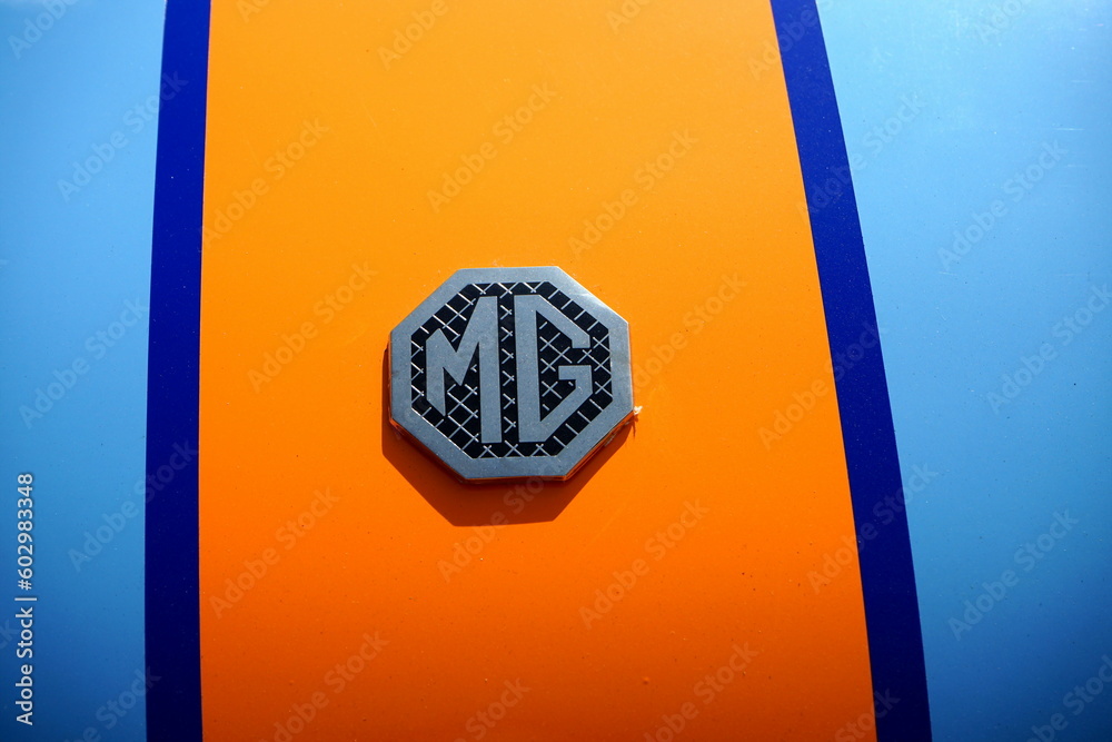 MG Rennwagen Eigenbau im Gulf Racing Design im Stil der Sechzigerjahre ...