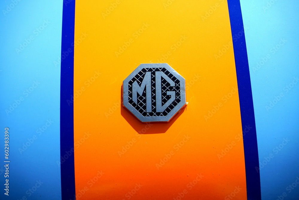 MG Rennwagen Eigenbau im Gulf Racing Design im Stil der Sechzigerjahre ...