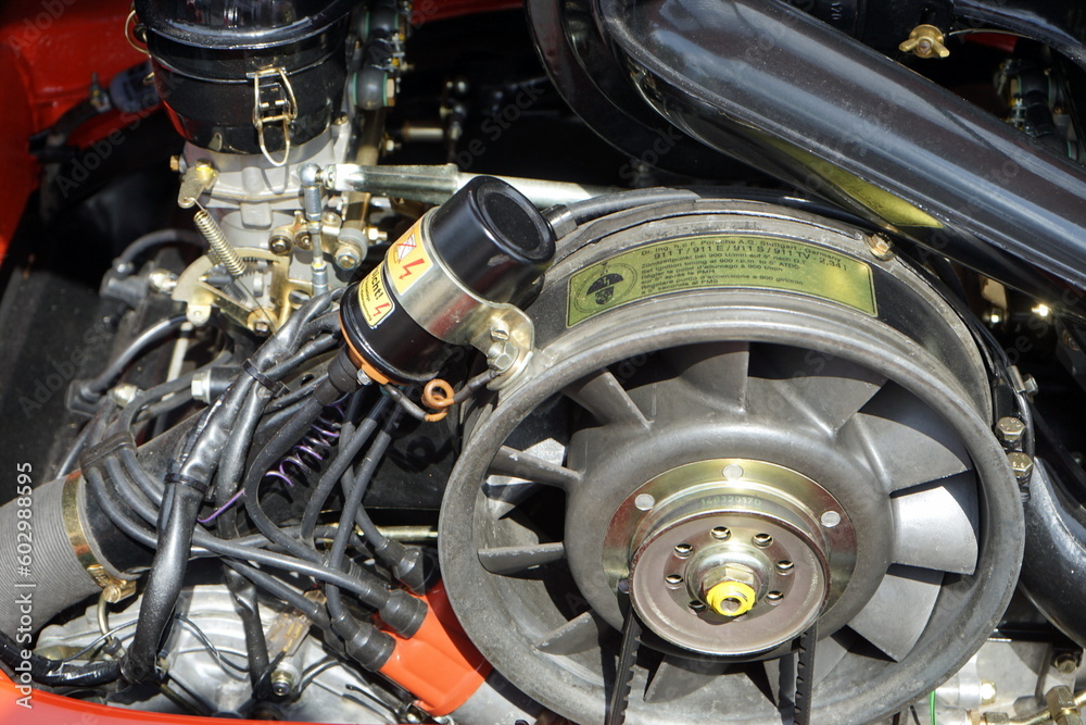 Sechszylinder Boxermotor des Porsche 911 T F-Modell Sportwagen und ...