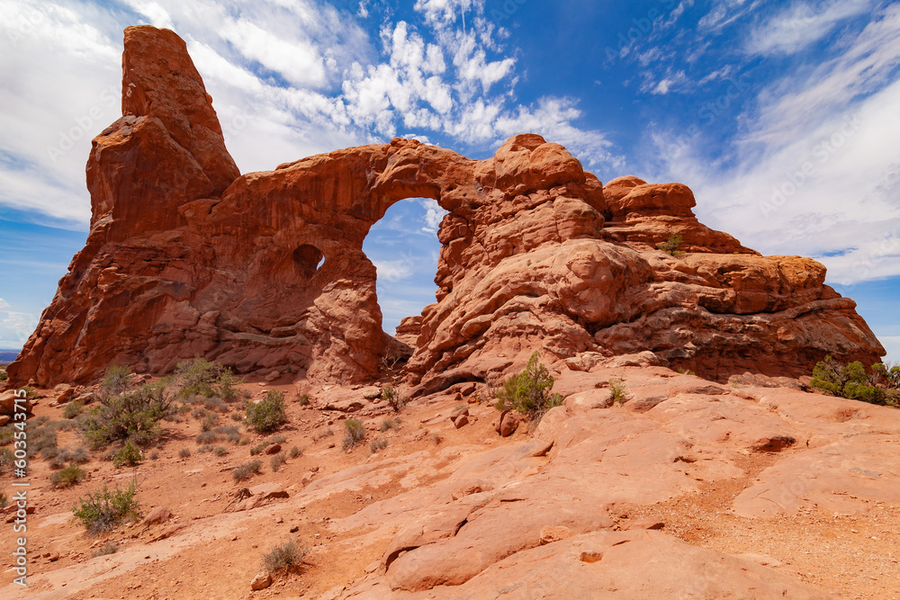 Time with the help of the sun, rain and wind, has shaped this boulder ...
