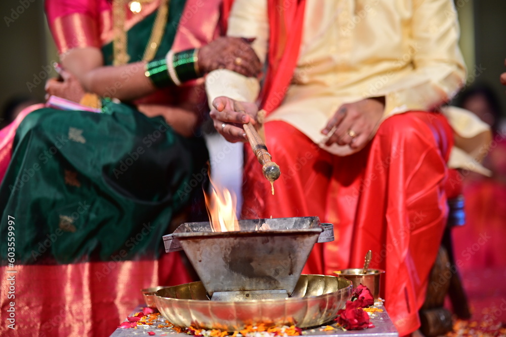 Foto de Holy Wedding Fire Worship Ceremony for Bride and Groom. Drops ...