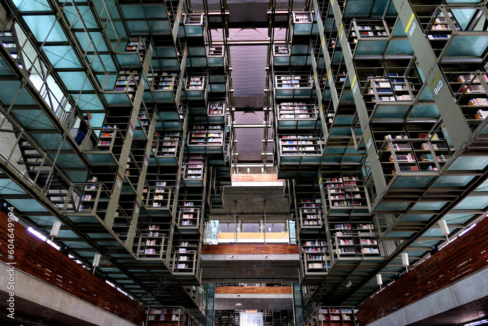 Bibliothèque Vasconcelos.. (Biblioteca Vasconcelos). Bibliothèque ...