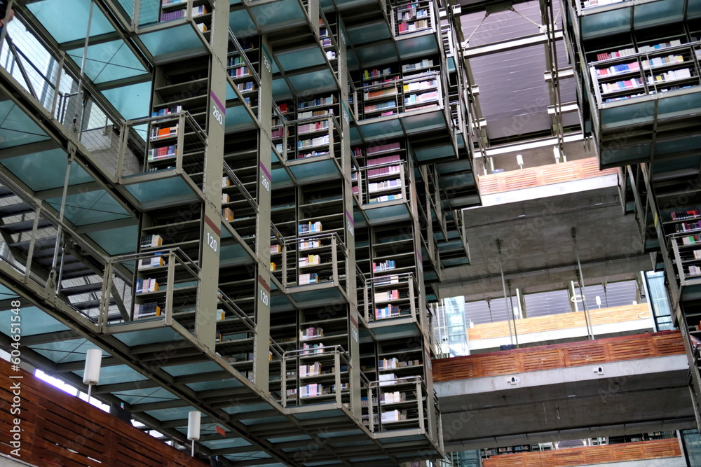 Bibliothèque Vasconcelos.. (Biblioteca Vasconcelos). Bibliothèque ...