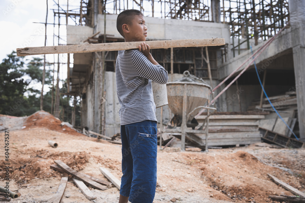 Children who work hard on the construction site, child labor , World ...