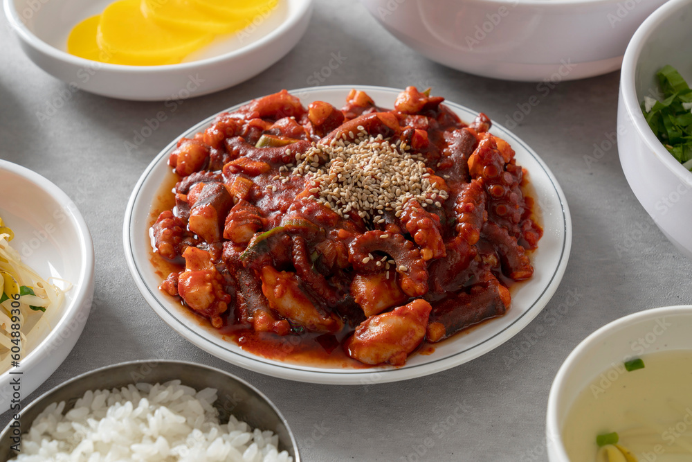 Yeonpotang, raw octopus, stir-fried iron plate, stir-fried raw octopus ...