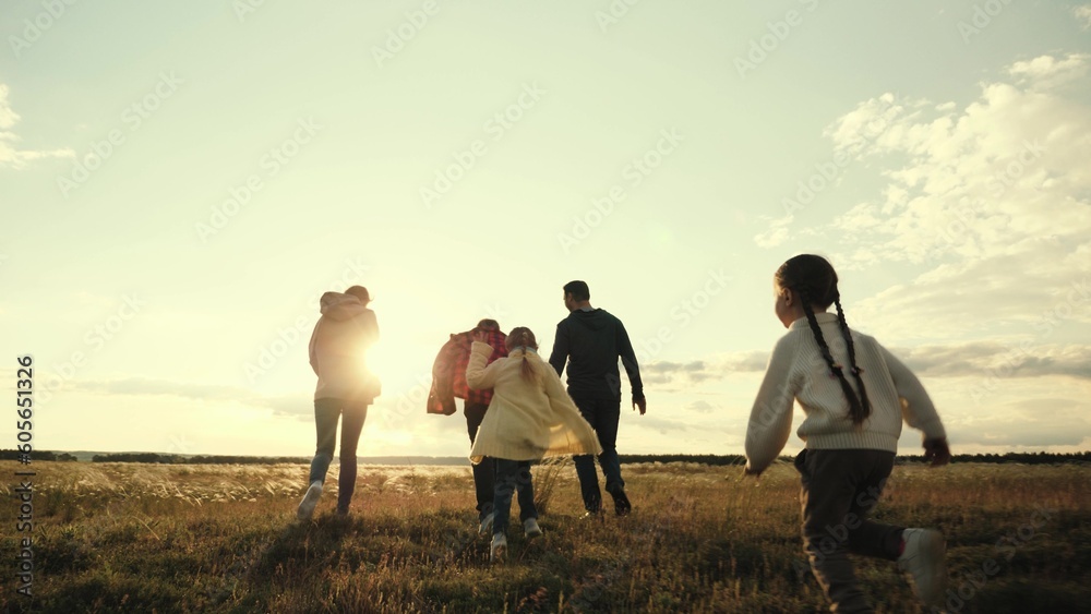 child mother father running sunset. happy family sunny run., happy ...