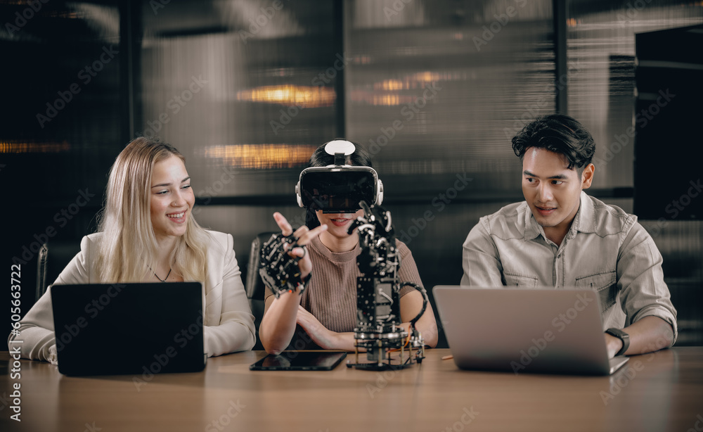 College students collaborate with research team to do experiment with ...