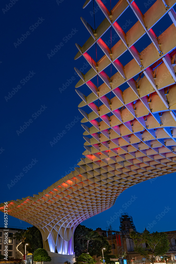 Metropol Parasol (Setas de Seville) is the largest wooden structure in ...