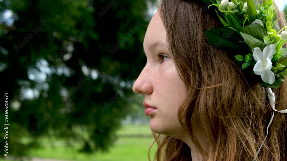 Stockvideo Mavka Water Nymph Naiad Near Water In Nature Forest On The River Bank Of The Lake On
