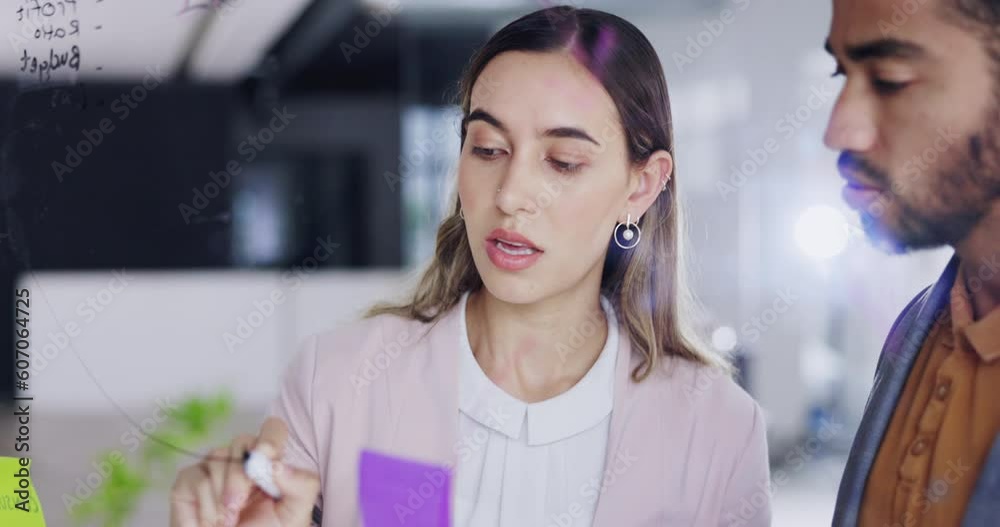 Business woman, man and glass for idea writing, sticky note and talking ...