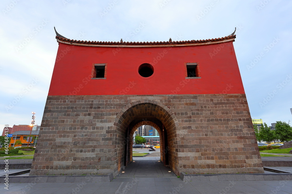 The North Gate Cheng-en gate , old Taipei city wall built by the Qing ...