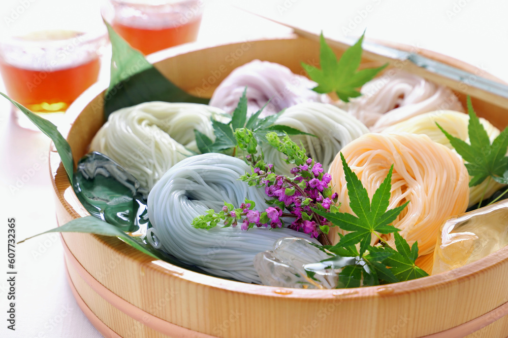 七色そうめん 七色素麺 七夕そうめん 七夕素麺 Stock 写真 | Adobe Stock