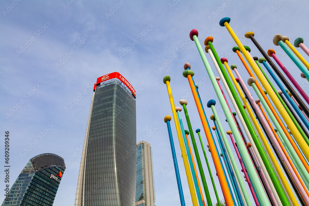 Foto de Citylife shopping area with the iconic Three Towers. Torre ...