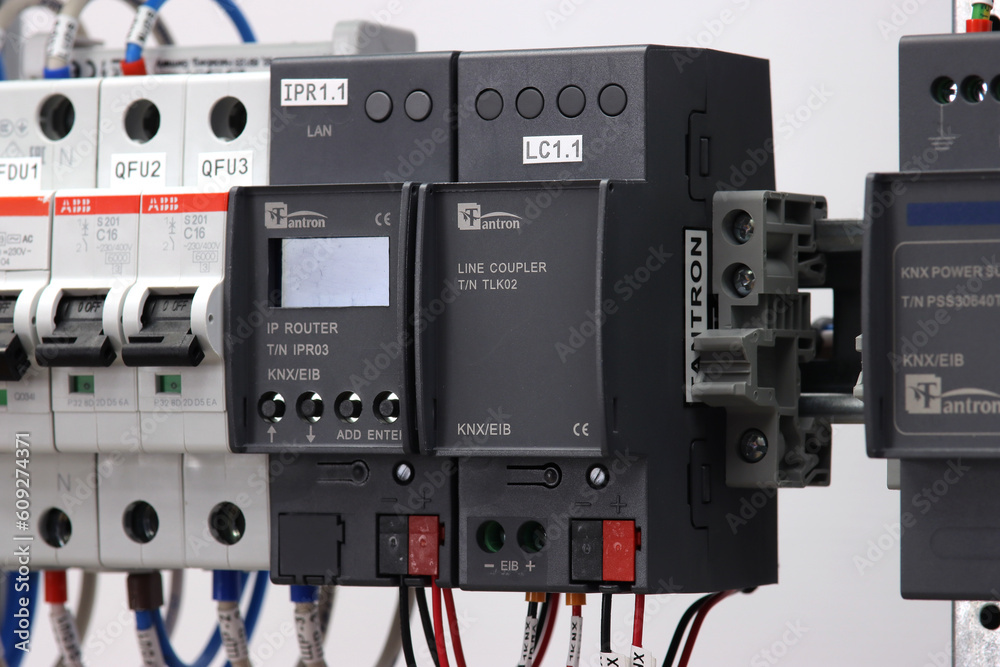 Tantron automation for controlling automatic modes in the Smart Home ...