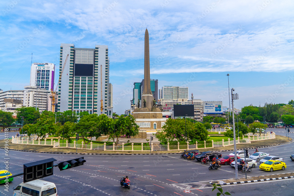 Victory Monument (Anusawari Chai Samoraphum) is a military monument to ...