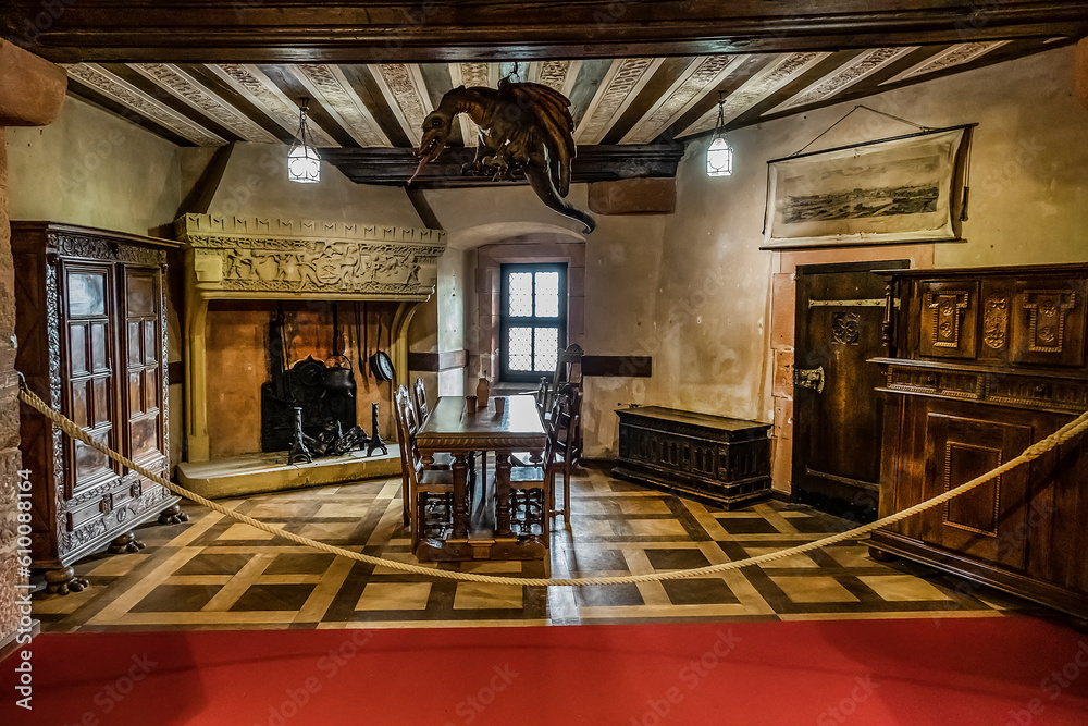Foto de Interior of Haut-Koenigsbourg Castle - medieval castle built in ...