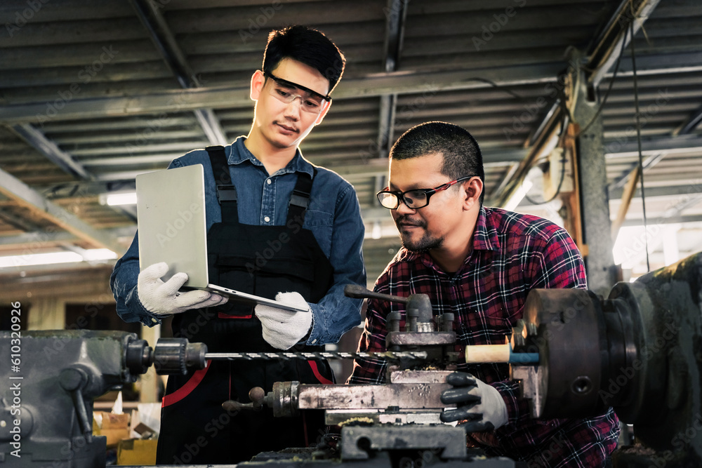 The process of making snooker cue sticks with handmade crafts. Skilled ...