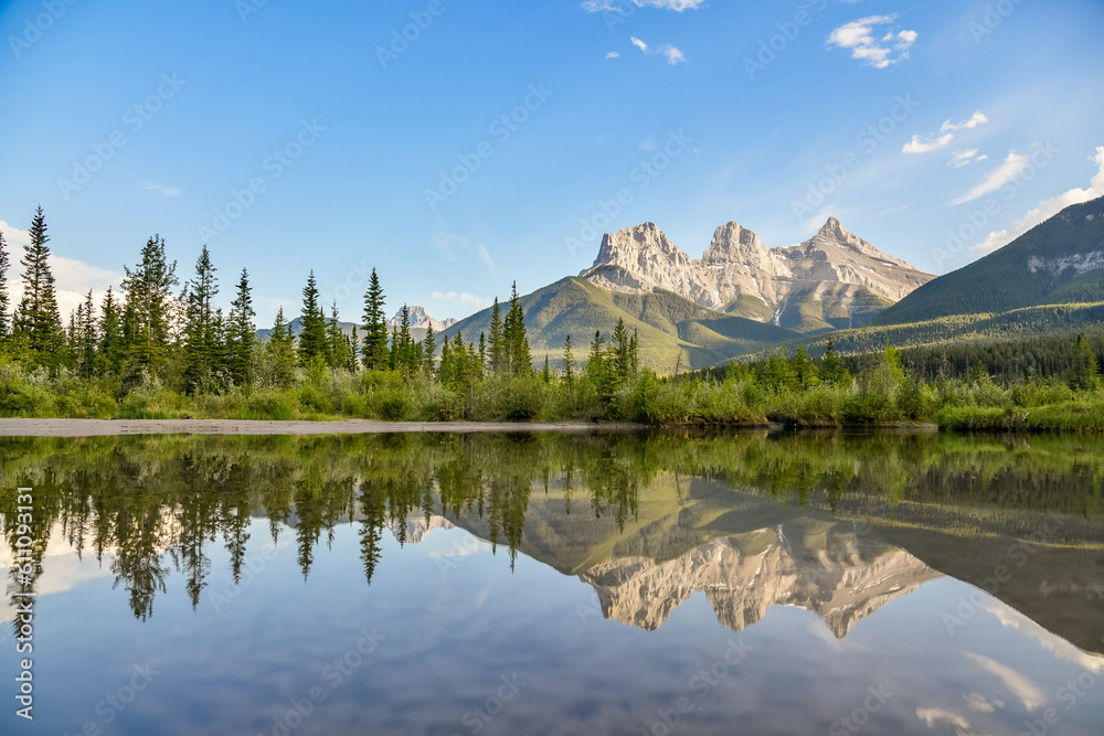 Incredible view of Three Sisters in Canada, Banff National Park with ...