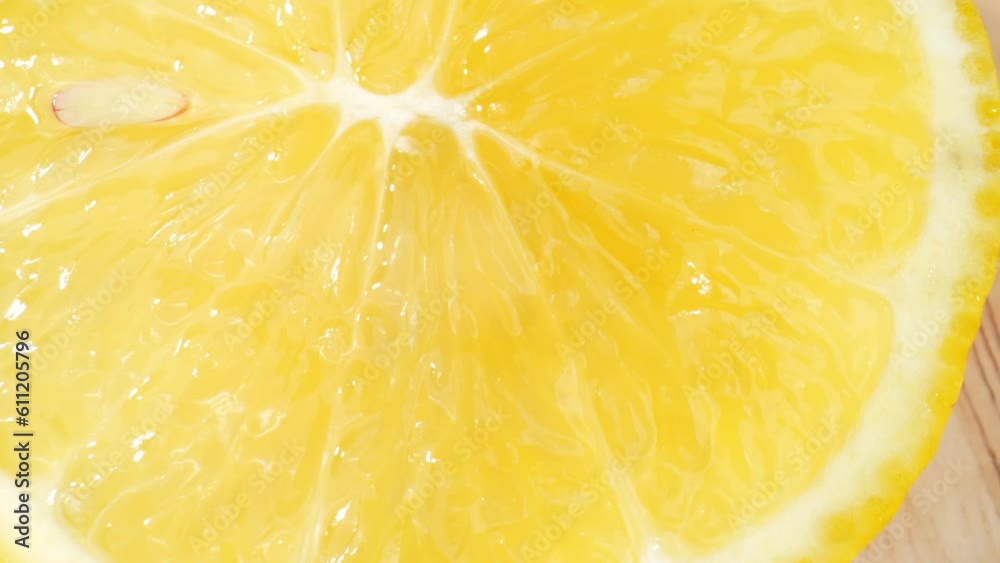 Vidéo Stock In a macro video, the lemon's textured peel becomes a ...