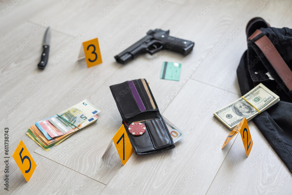 Crime scene investigation - numbering of evidences after the murdering ...