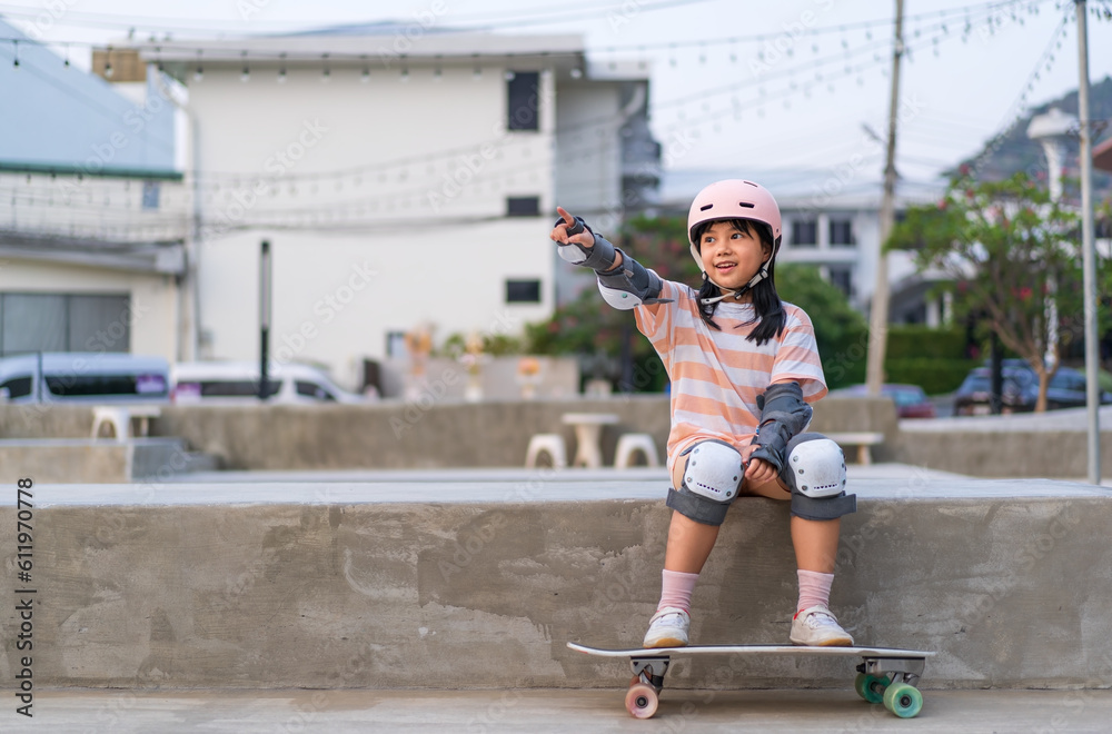 Zdjęcie Stock: asian child skater or kid girl sitting relax at ...