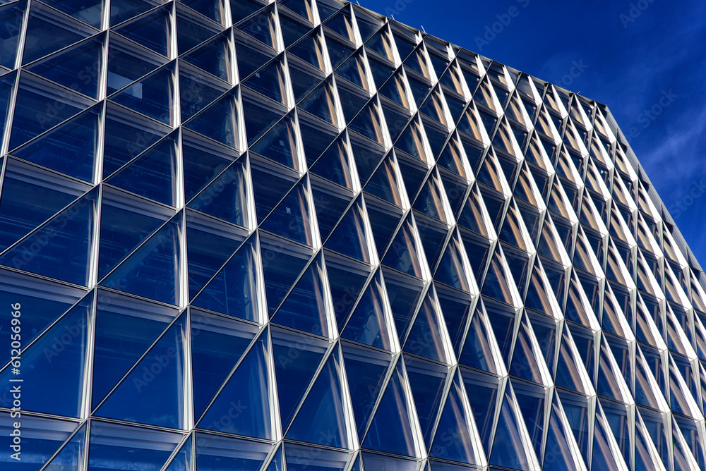 Self-shading glass facade of headquarters building of Japan ...