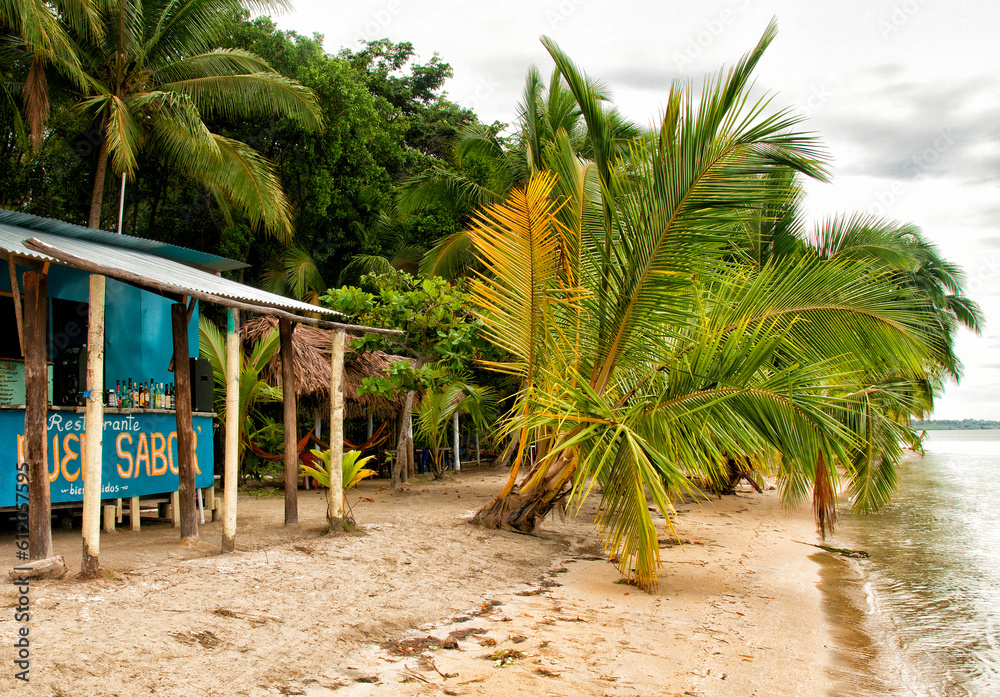 El Buen Sabor - bar restaurant on sandy beach, Colon Island, Bocas del ...