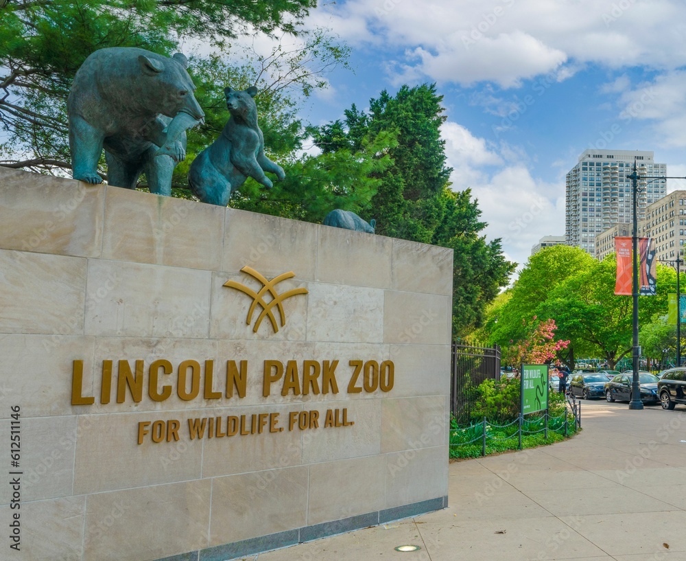 Statue of Bears at Lincoln Park Zoo, Chicago Stock Photo | Adobe Stock