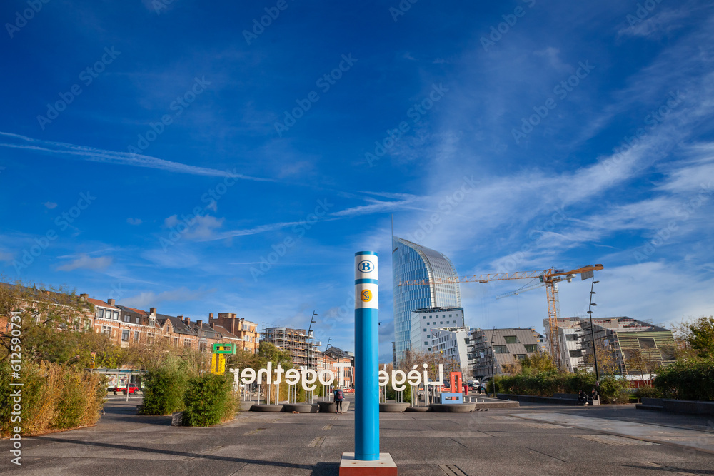 Fotka „LIEGE, BELGIQUE - NOVEMBER 9, 2022: SNCB NMBS logo of belgian ... Fotka „LIEGE, BELGIQUE - NOVEMBER 9, 2022: SNCB NMBS logo of belgian ...