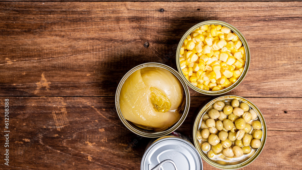 Canned food top view photo, Cans with pull-out ring, metal packaging ...