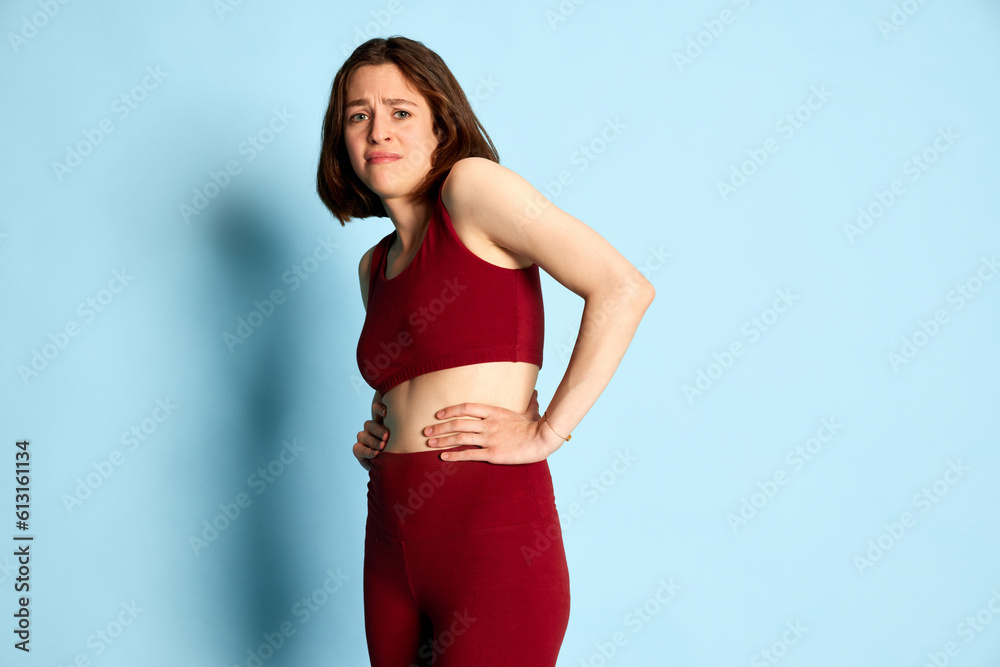 Look of misunderstanding. Young woman expressing emotions of disconnect ...