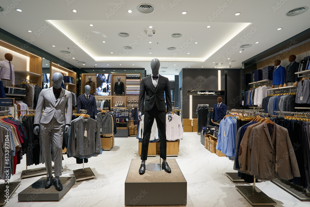 Fotka „KUALA LUMPUR, MALAYSIA - MAY 27, 2023: interior shot of ...