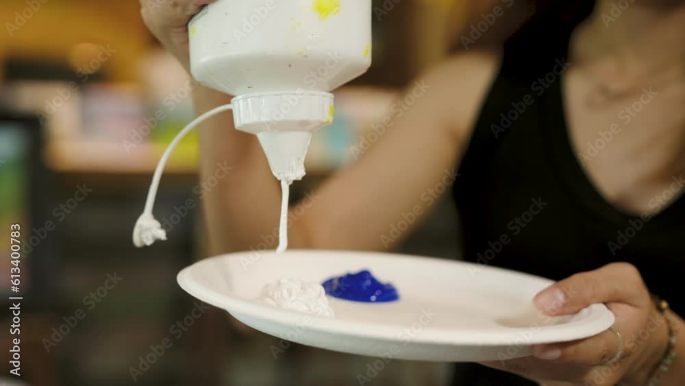 Close-up students learn watercolor painting, squeeze bottle watercolor ...
